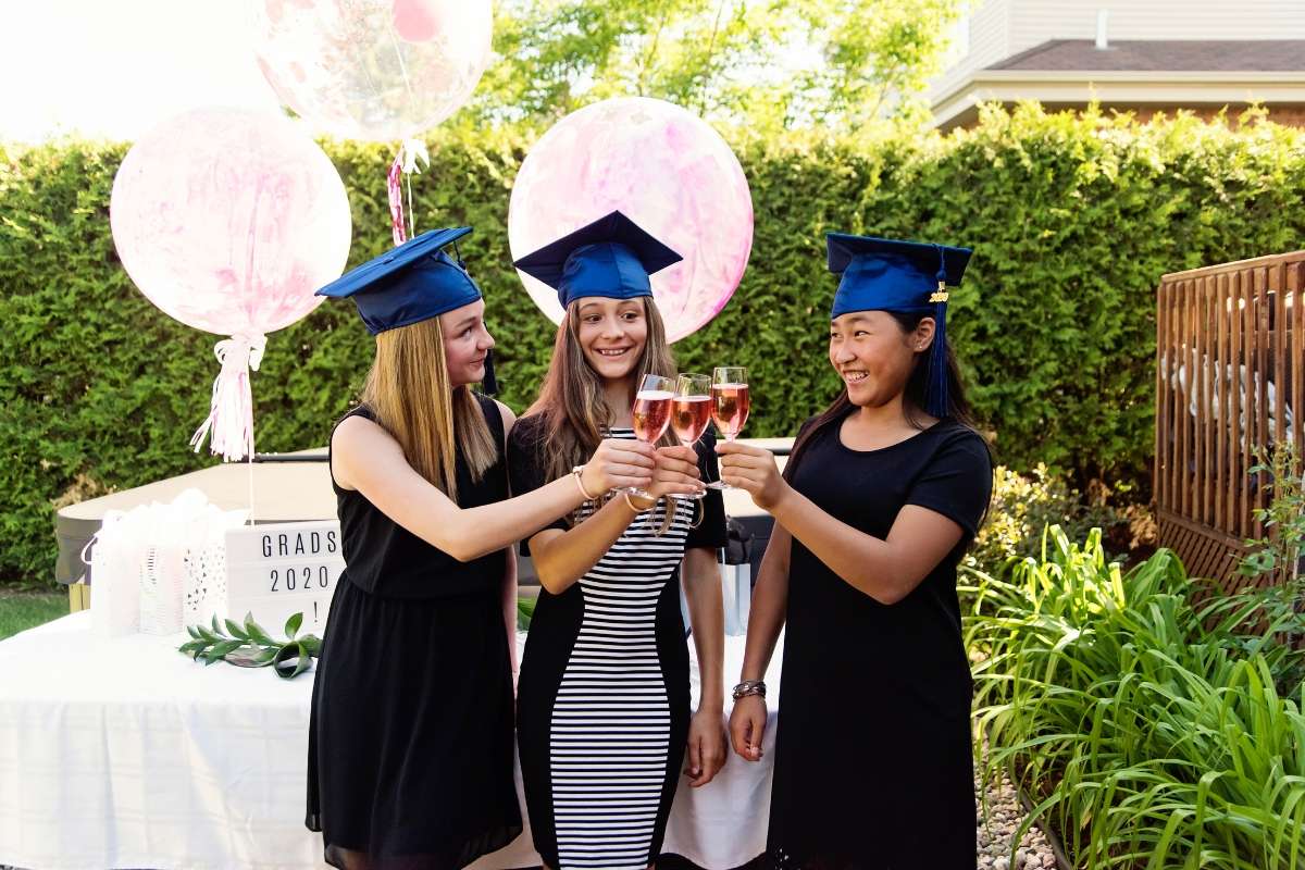5 Tips For A Stress-Free Graduation Party Catering Experience