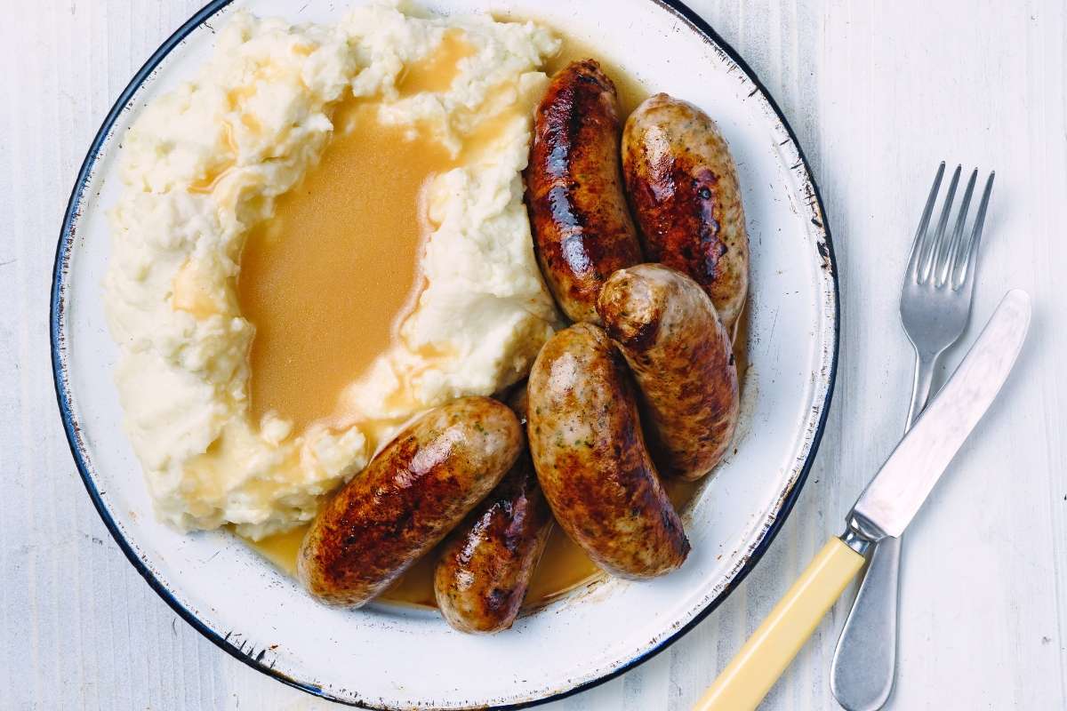 5 Delicious Father's Day Catering Ideas To Impress Your Dad