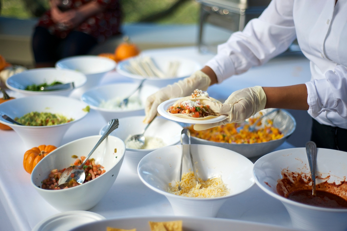 Reduce Catering Food Waste: Event Planner's Guide (2026)
